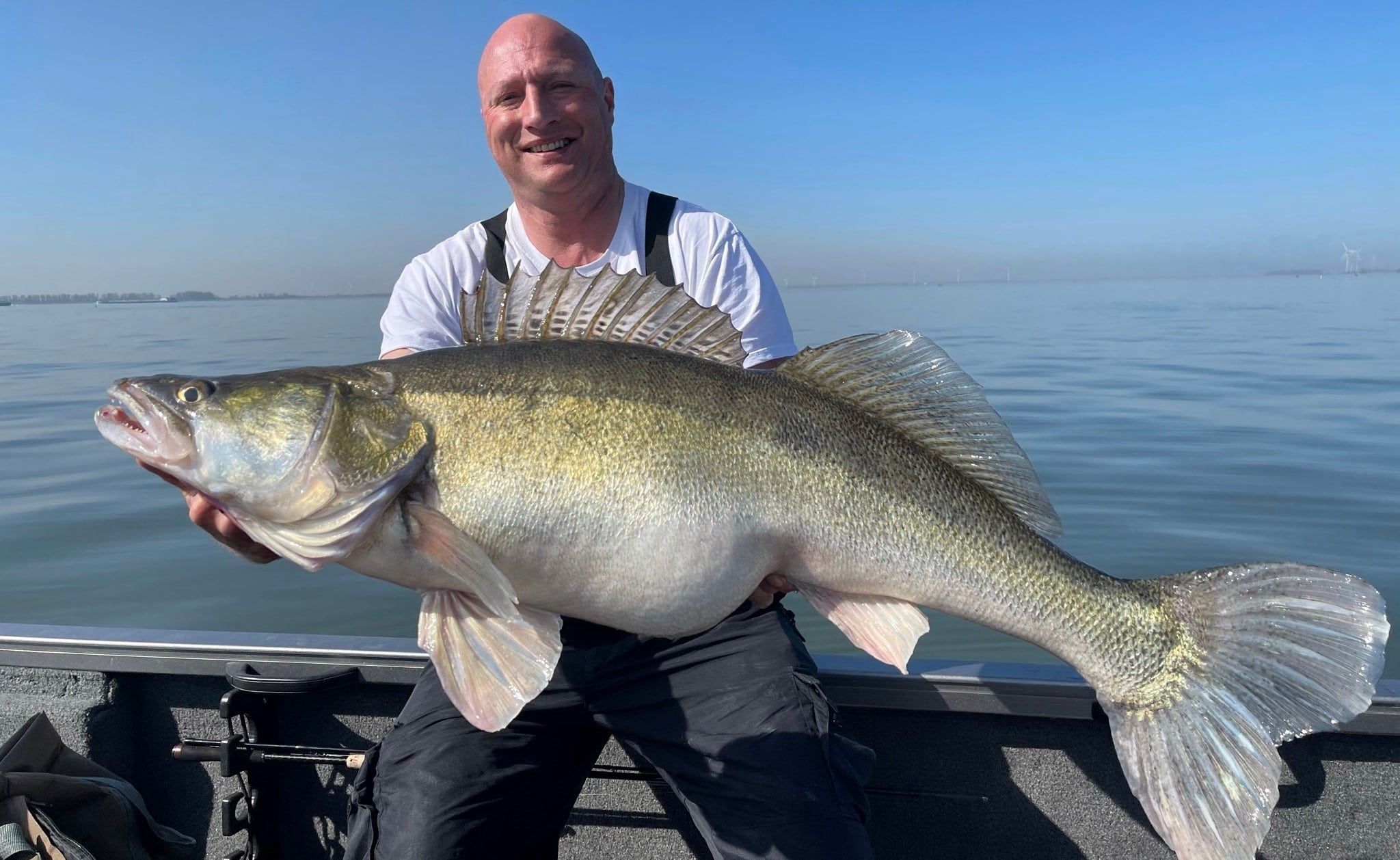 Candát o délce 106 centimetrů je novým rekordem. Ten starý pokořil o ...